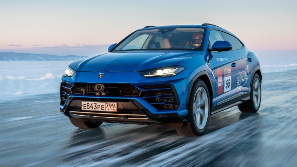 在冰上跑到300km/h？ Urus化身最速冰牛 | 地球黃金線