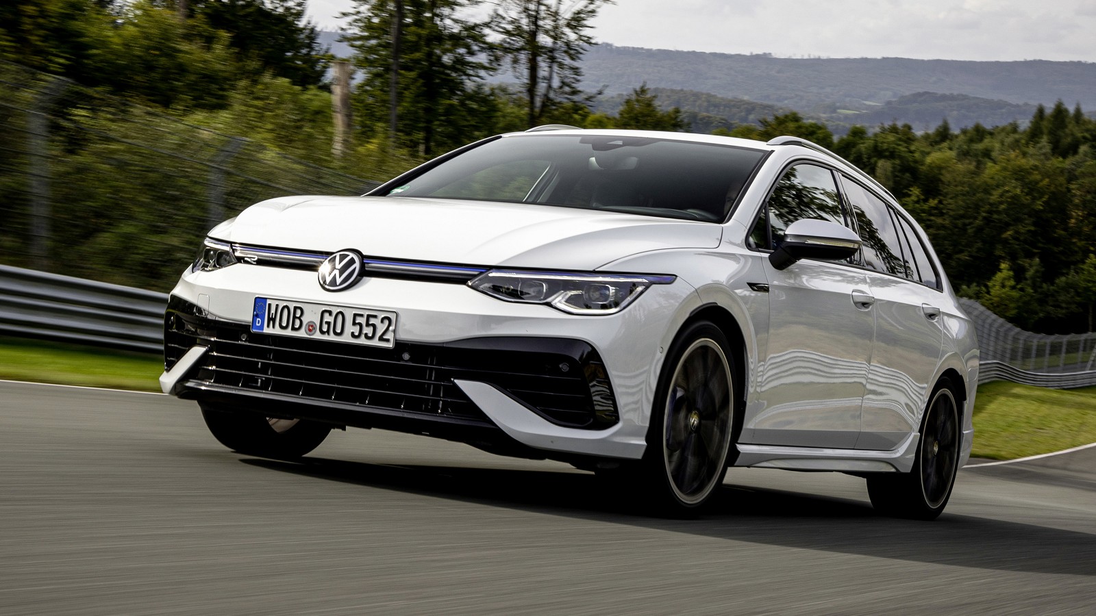 320匹高性能旅行車Golf R Variant上市 206.8萬起較預售漲4萬搶過年前交車 | 地球黃金線