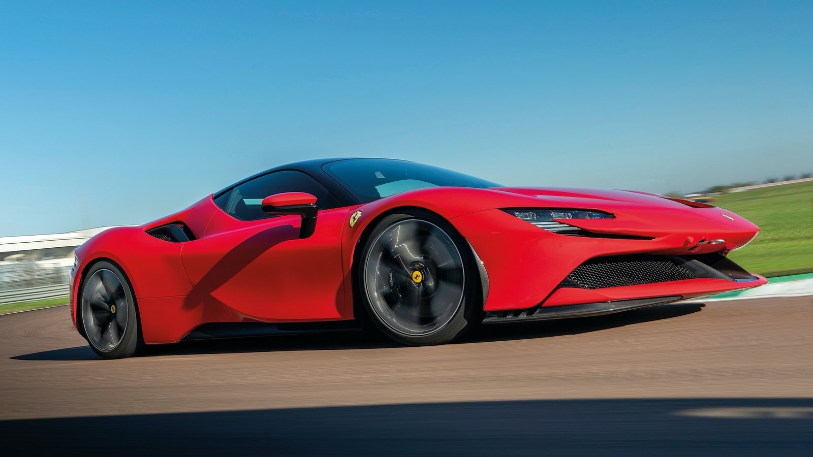 改裝／Zacoe為油電躍馬點綴！ Ferrari SF90 Stradale碳纖維空力套件上身 | 地球黃金線