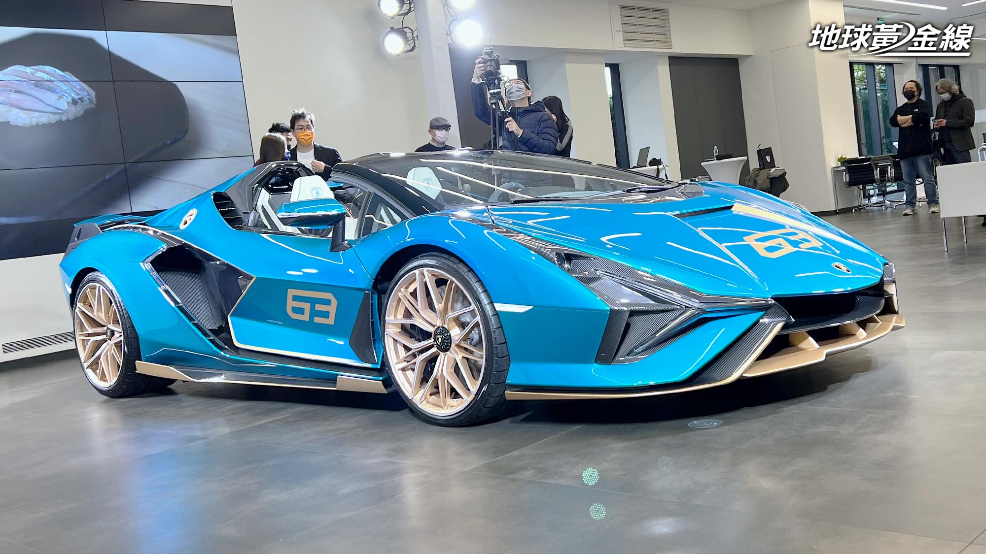 全球僅19台蠻牛Sián Roadster臺灣亮相！ 史上最強開頂超跑售價恐近2億元 | 地球黃金線