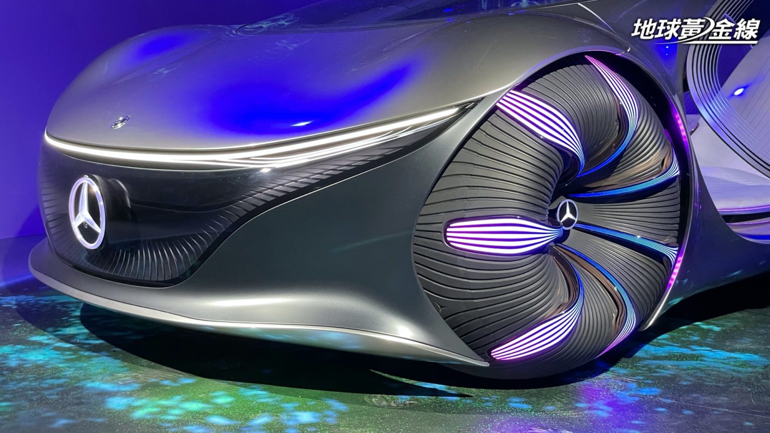M-Benz Vision AVTR台灣亮相 以電影《阿凡達》為靈感的超科幻座駕 | 地球黃金線