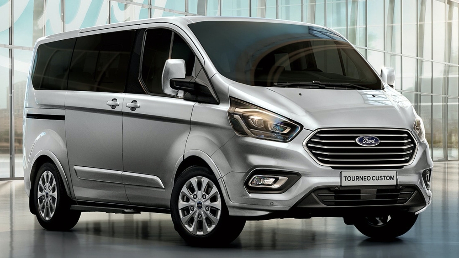 22年式Ford Tourneo Custom預售展開 追加129.9萬元九人座Kombi車型 | 地球黃金線