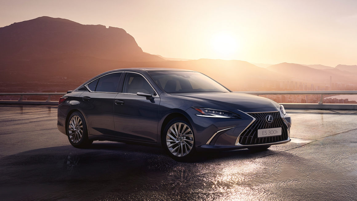 新年式ES車系新增「Hey Lexus」聲控助理 無線充電植入便利性再升級 | 地球黃金線