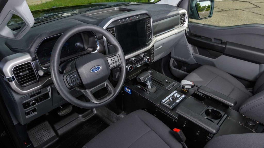 福特F-150 Lightning警車登場 580匹純電皮卡讓罪犯無所遁形！ | 地球黃金線