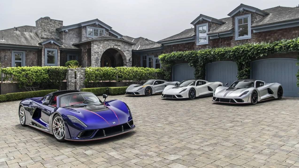 Hennessey Venom F5 Roadster拚最速量產敞篷 不讓Bugatti專美於前 | 地球黃金線