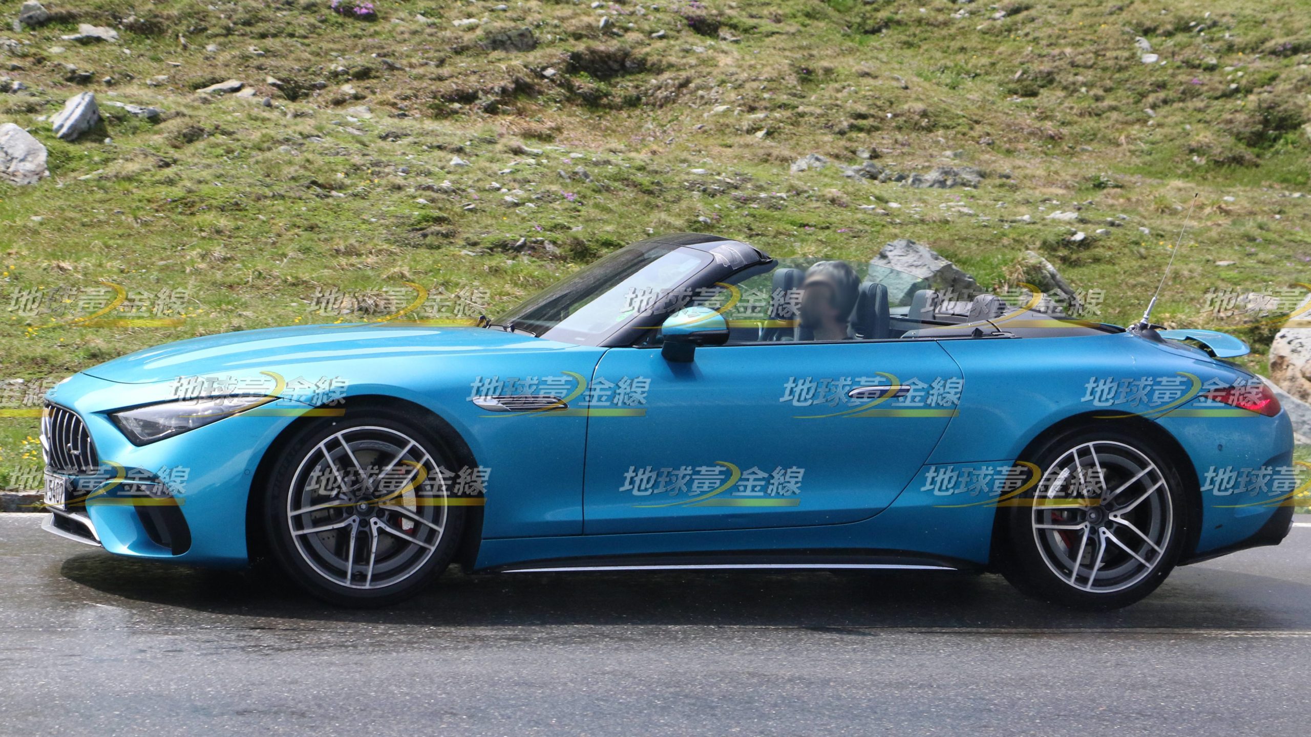 間諜照／疑似M-Benz SL 53 PHEV無偽裝遭捕獲？ 車尾曝身分但動力仍未知 | 地球黃金線