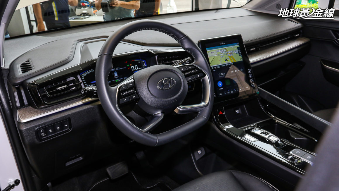 國產7座MPV強將Hyundai Custin開箱 配備超值細節質感更超乎期待 | 地球黃金線