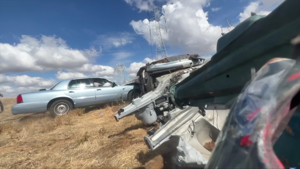 iPhone 14車禍偵測準不準？ 超狂Youtuber實車撞擊測給你看！ | 地球黃金線