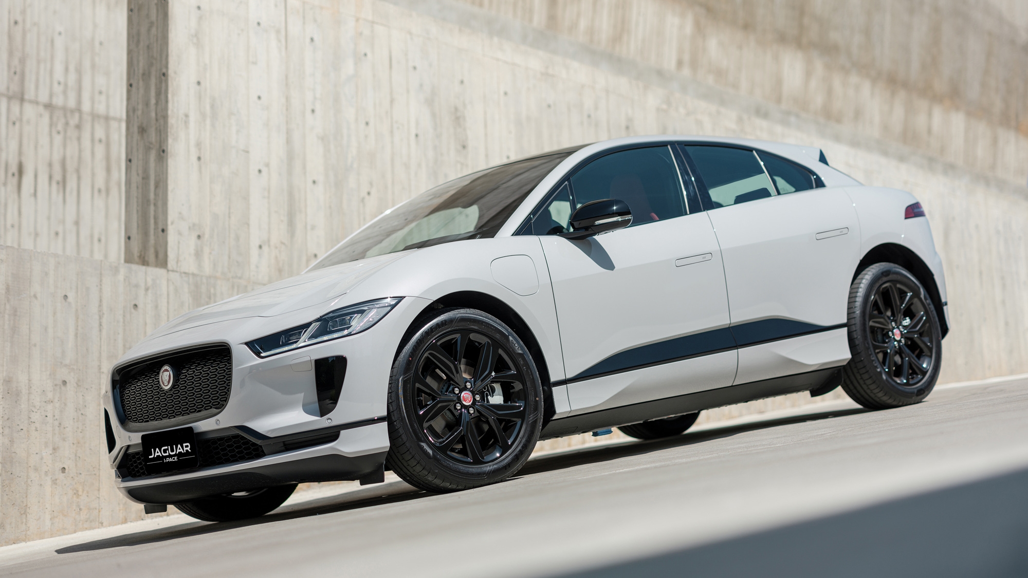 23年式Jaguar I-Pace售價297萬起 提供EV400單一動力與雙車型選擇 | 地球黃金線