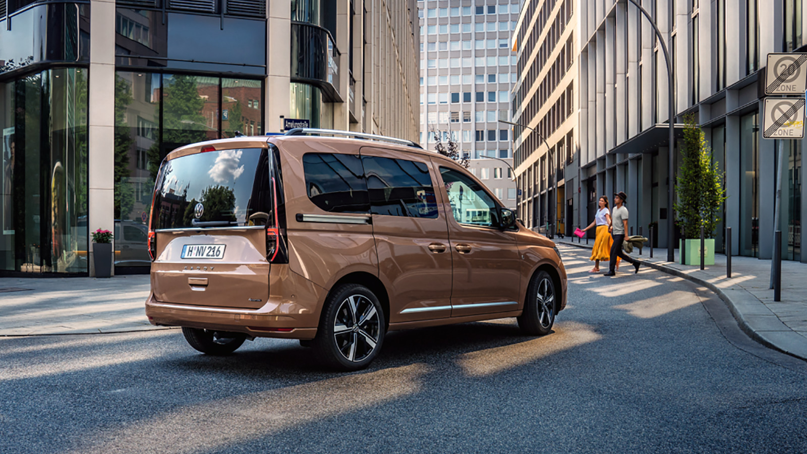 145.8萬Caddy Maxi Style預售啟動 首搭前座中央氣囊與Level 2半自動駕駛 | 地球黃金線