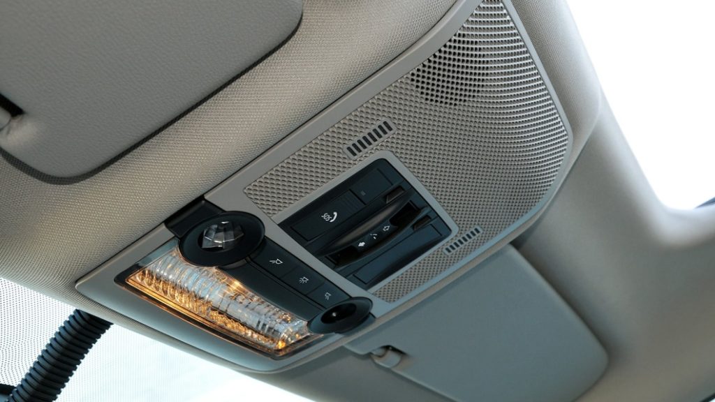 BMW與Porsche遇到訴訟麻煩 全因為車輛還在使用3G網路的關係 | 地球黃金線