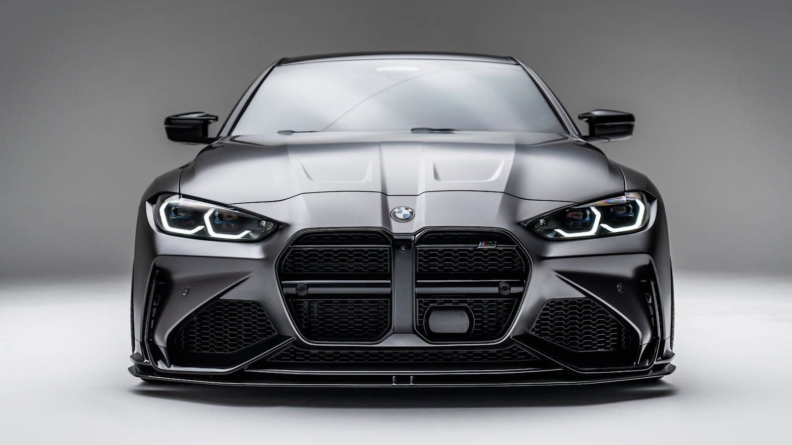 賓士前設計師對「大鼻孔」有意見 Adro縮鼻套件靈感來自M4 CSL | 地球黃金線