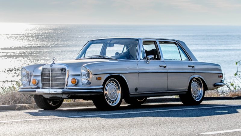 把Corvette V8引擎裝進老賓士300 SEL 預估馬力將比AMG「紅豬」還要更強 | 地球黃金線