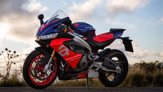 Aprilia RS660台64追撞恐怖巧合？ 黑絲女騎士曾在此翻車又遭重砸 | 地球黃金線