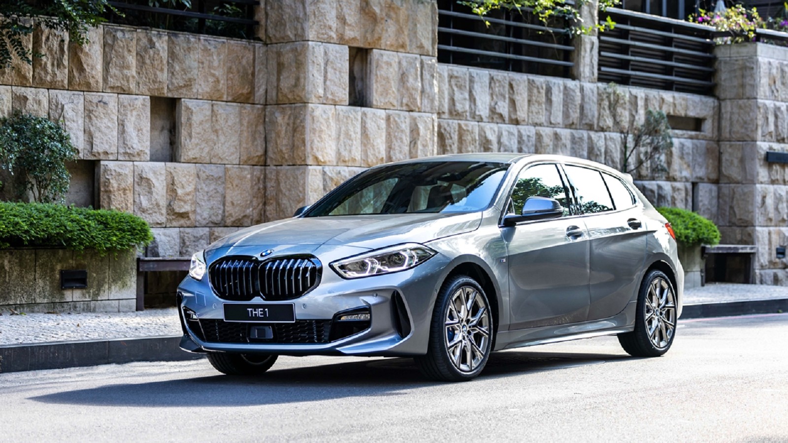 新年式1 Series全車系小漲2至3萬元 同推限量ColorVision特別版搶市 | 地球黃金線