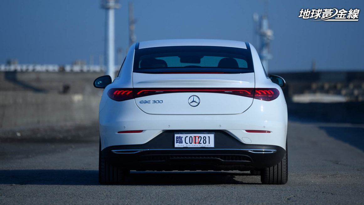 試駕／M-EQ EQE 300 最「溫柔」的賓士電動車 | 地球黃金線