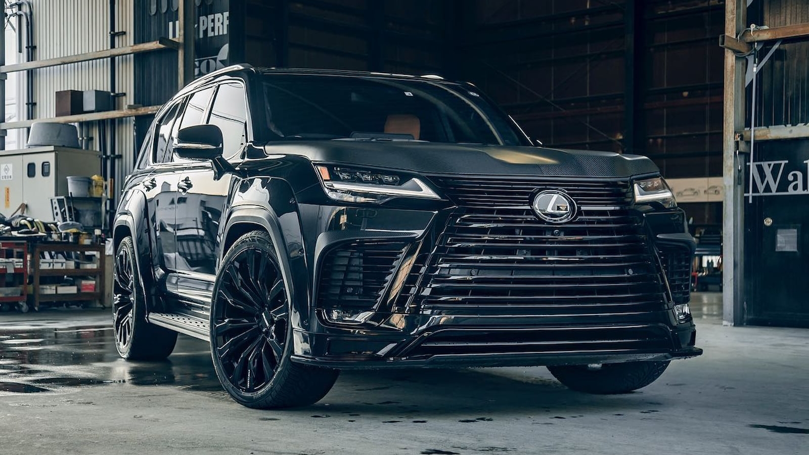 Liberty Walk推出Lexus LX 600寬體套件 另有全車碳纖維版本！ | 地球黃金線