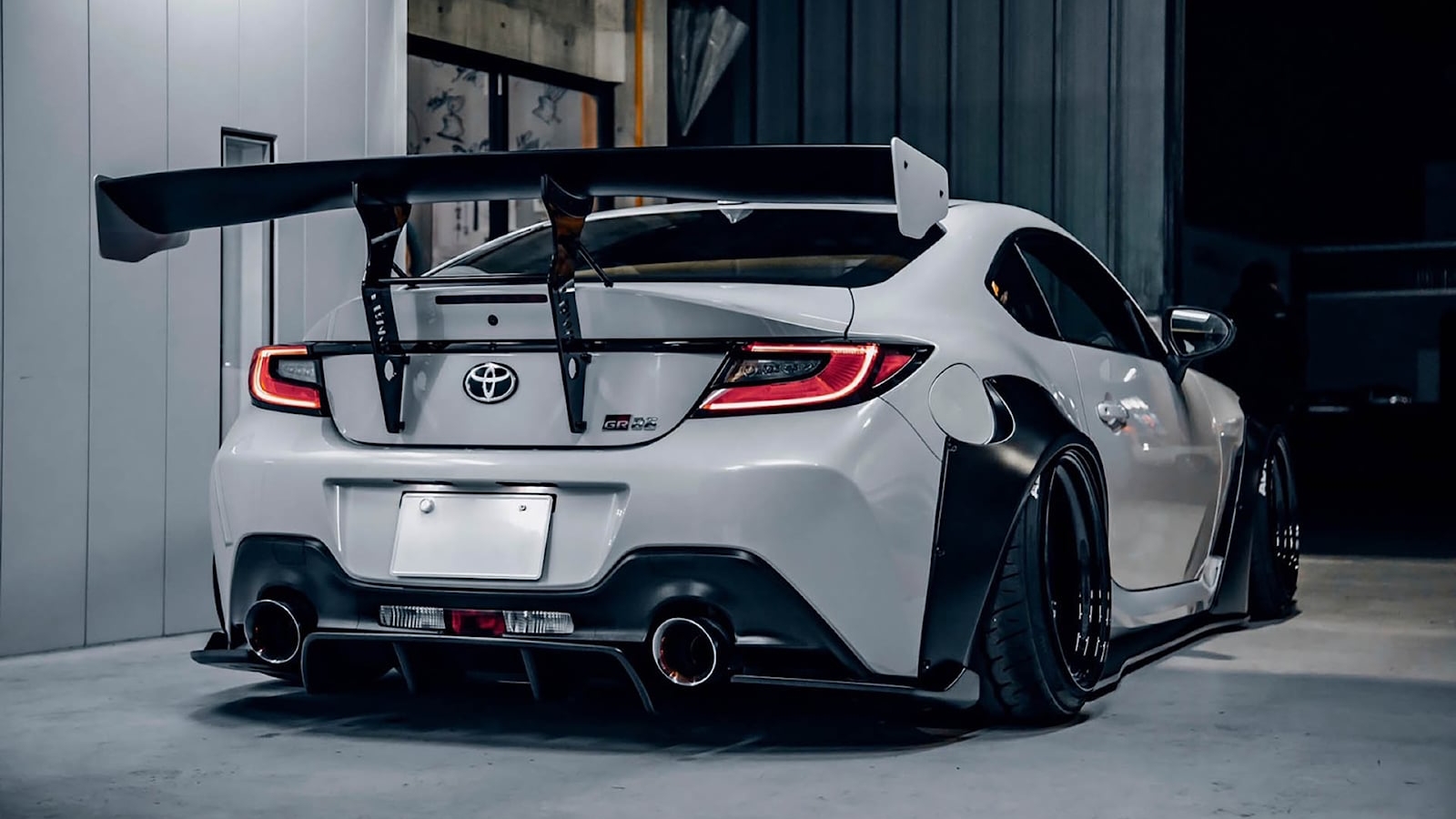 Liberty Walk幫GR86打造超誇張寬體 新套件將在東京改裝車展亮相 | 地球黃金線