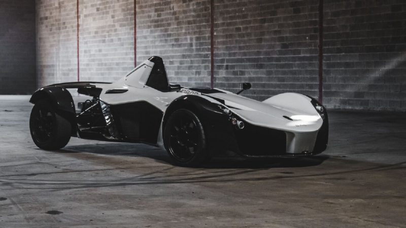 前Bugatti山豬王掛「試車牌」上路惹爭議 一文看懂3種試車牌與臨時牌差異 | 地球黃金線