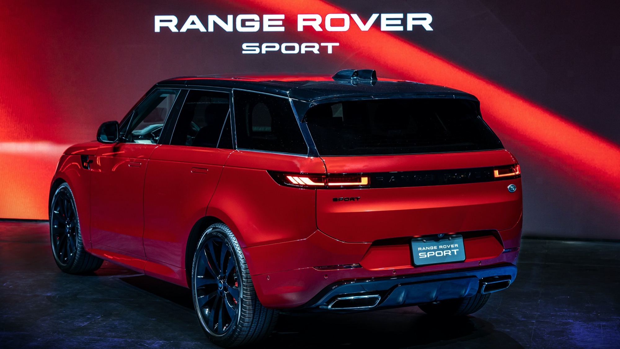 全新Range Rover Sport在台導入雙車型 正式售價459萬起比預售價便宜18萬！ | 地球黃金線
