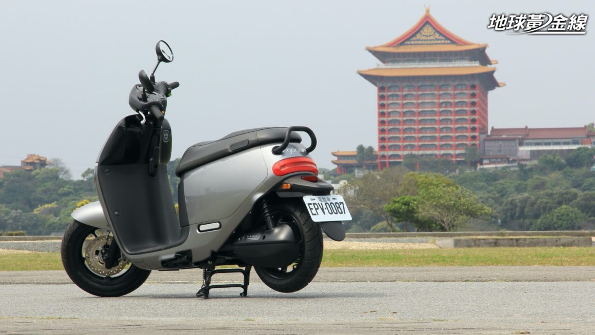 試駕／Gogoro Premium 降價超過2千元還能選配4輪科技 | 地球黃金線