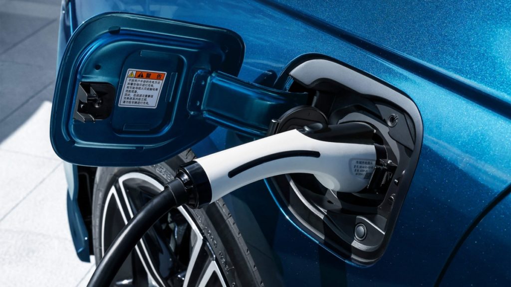 11代Honda Accord e:PHEV只有對岸有！ 純電續航82公里油耗20.5km/L | 地球黃金線