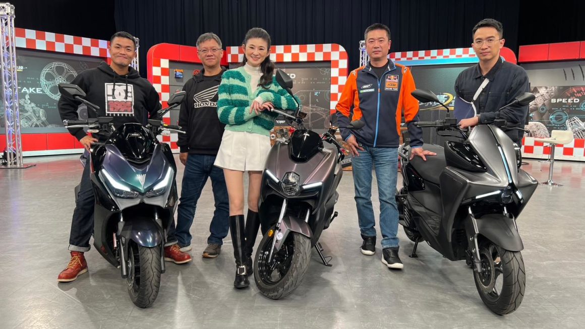 網友陷SYM MMBCU與Yamaha Augur選擇難題！ 專家用「科技賣點」給解答 | 地球黃金線