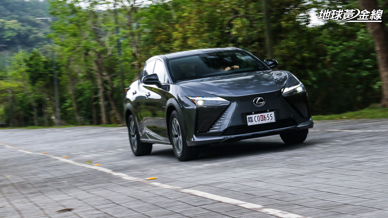 試駕／RZ 450e啟動Lexus純電新篇章 Direct4電能四驅優勢何在 | 地球黃金線