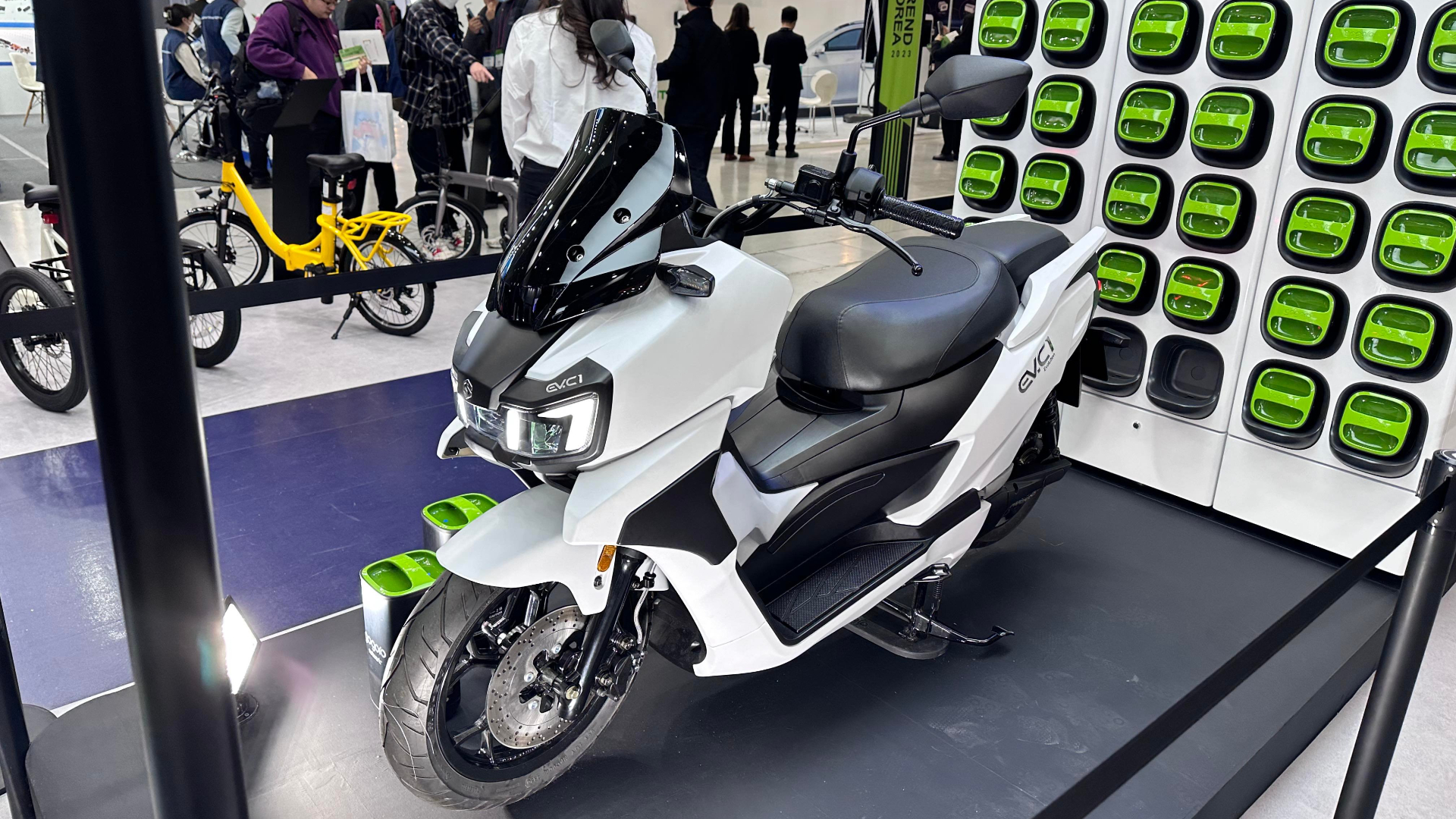 Gogoro全新電動跑旅於韓國亮相！ EV-C1將成為PBGN聯盟首部電動大羊？ | 地球黃金線