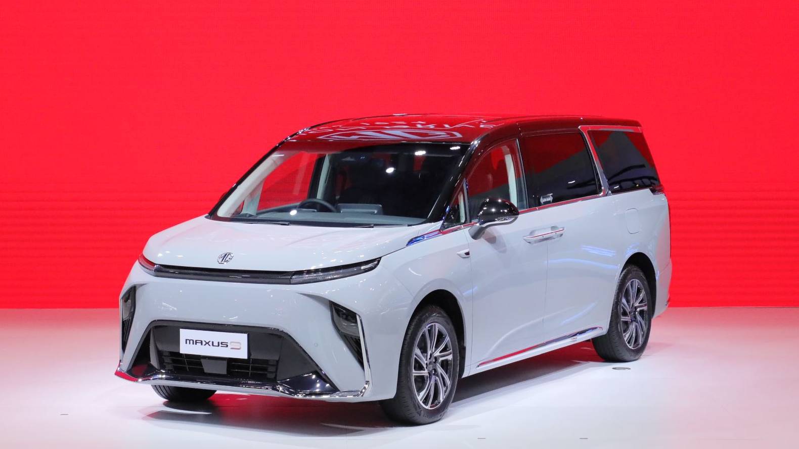 MG7轎跑與Maxus 9純電MPV若來台「會叫好不叫座？」 網：便宜治百病！ | 地球黃金線