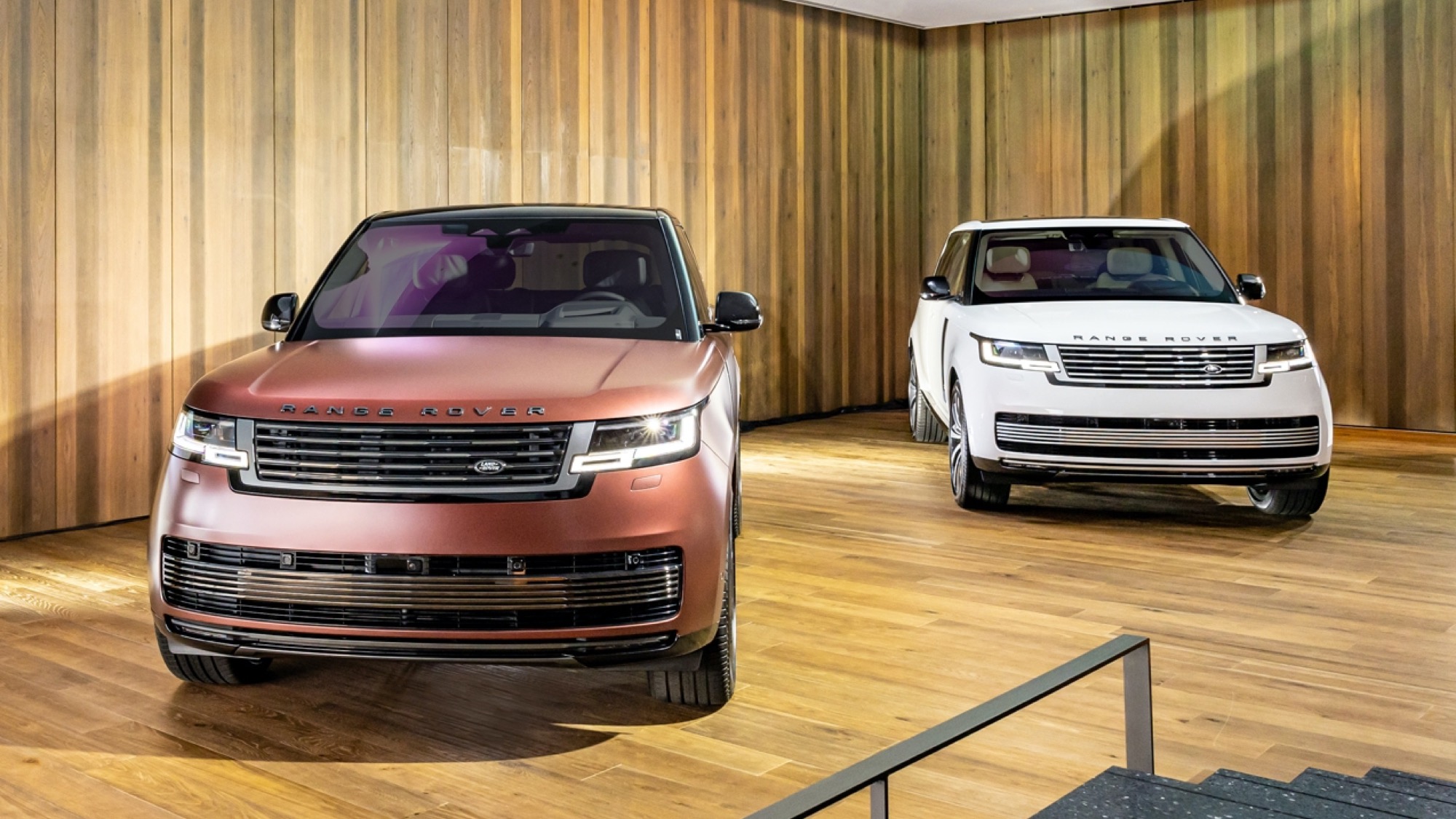 Range Rover SV正式售價大降43萬！ 導入標準/長軸雙車型入手價845萬起 | 地球黃金線