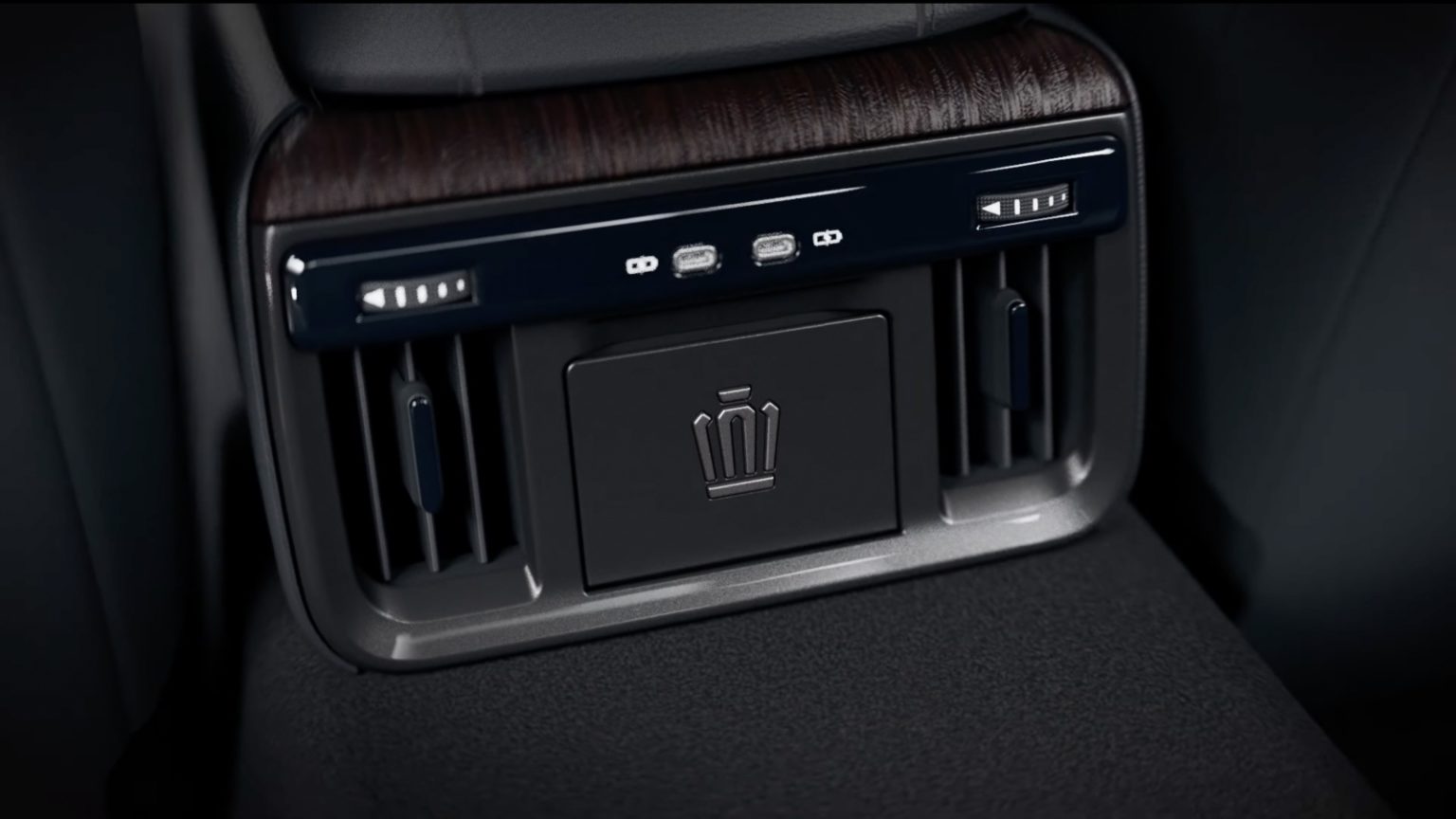 Toyota Crown Sedan今秋登場！ 「正統」皇冠搭油電／氫燃料雙動力 | 地球黃金線