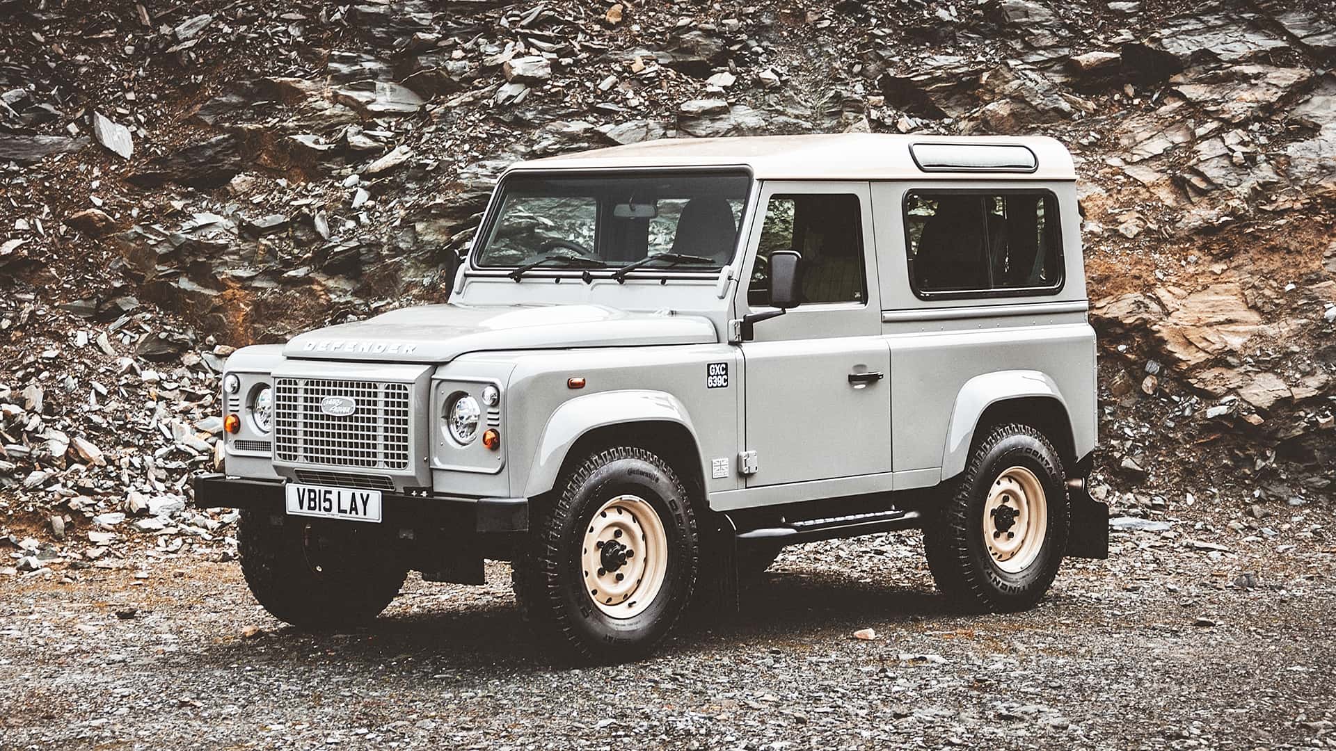 Classic Defender Works V8 Islay Edition限量30台 搭載5.0升V8引擎換算新台幣889萬元起 | 地球黃金線