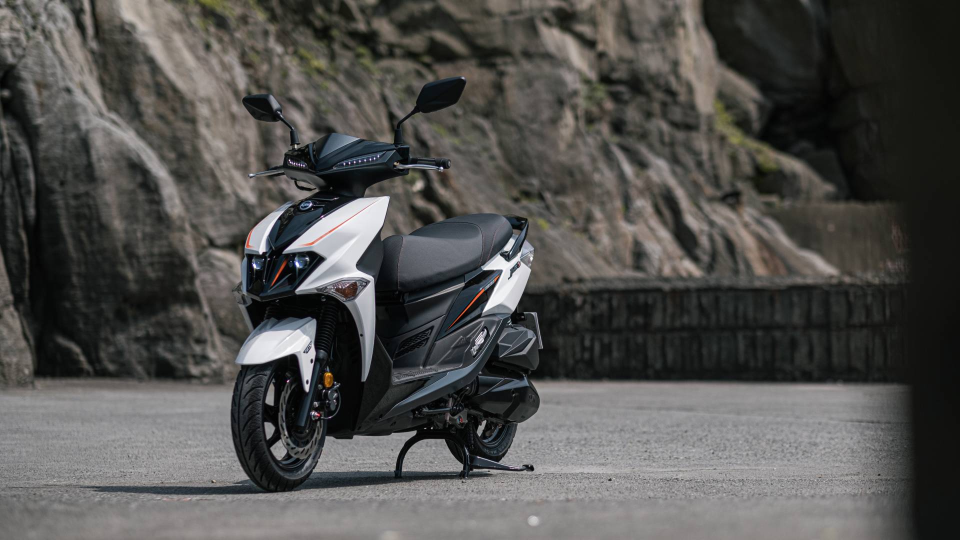 銷售戰報／2023年8月250c.c.以下機車排行 光陽GP125重新拉下三陽全新迪爵 | 地球黃金線