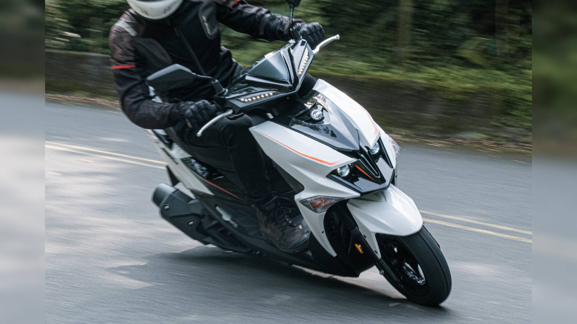 SYM Jet SL 158旗艦曝光 三陽「換引擎不換殼」或是Jet 14 EVO在台改名？ | 地球黃金線