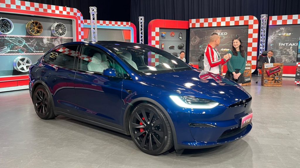 特斯拉Model X Plaid質感升級像「披著羊皮的怪物」 德哥：見4特徵趕緊讓道 | 地球黃金線