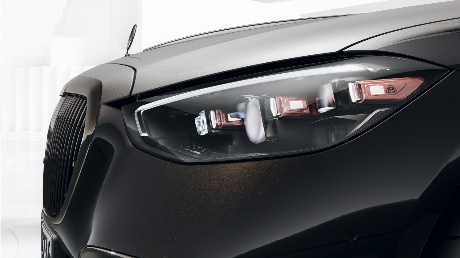 台灣賓士導入邁巴赫S-Class Night Series 專屬套件增添神秘感售價突破1,200萬 | 地球黃金線