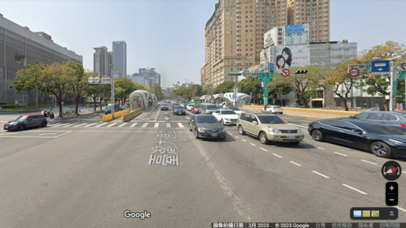 三寶橫跨三車道加一部公車鬼切害機車撞翻 網友大驚這是台中「弒」開法？ | 地球黃金線