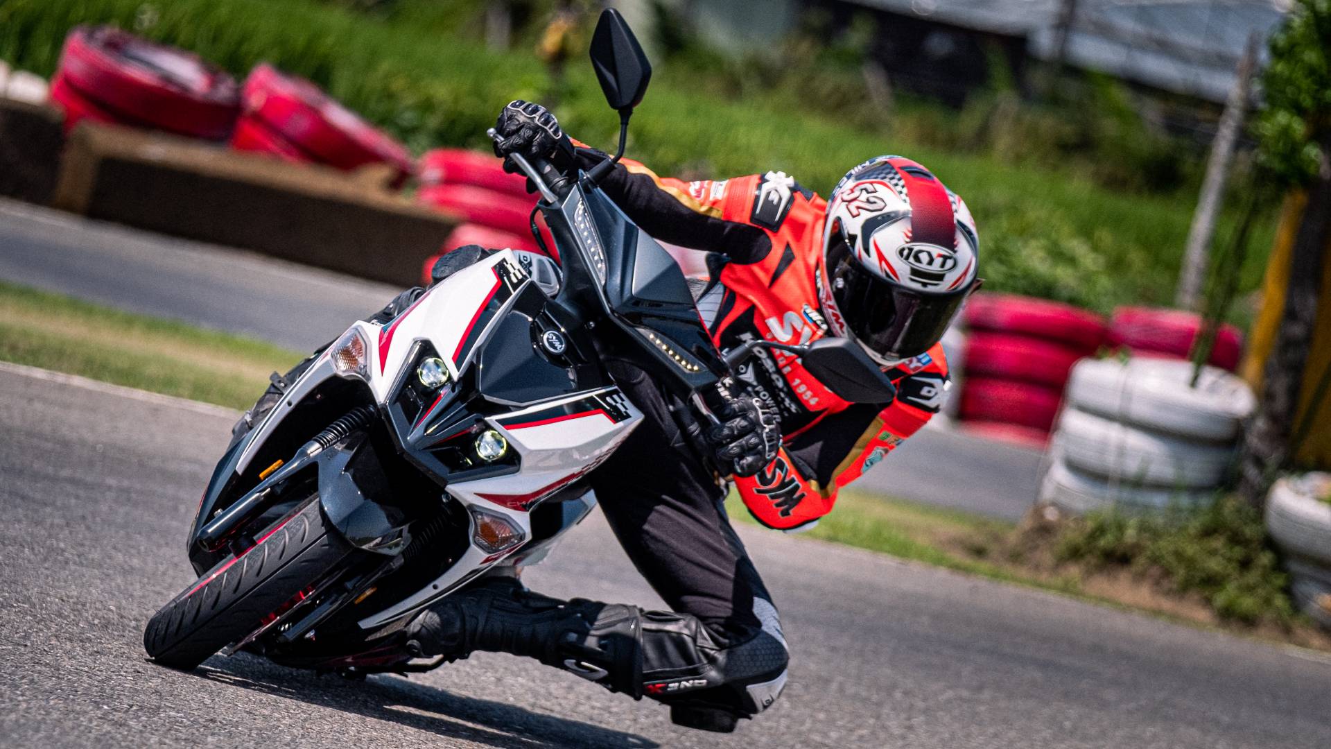 SYM Jet SL TCS百冠特仕版限量登場 三陽預約「月銷14連冠」力壓光陽？ | 地球黃金線