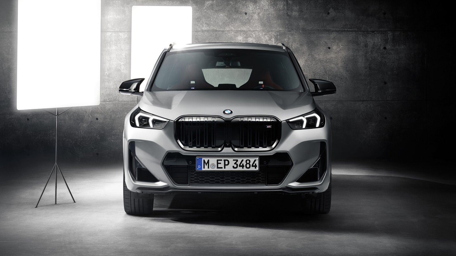 X1 M35i xDrive強植BMW最強4缸引擎 歐美第四季上市同步升級iDrive 9 | 地球黃金線