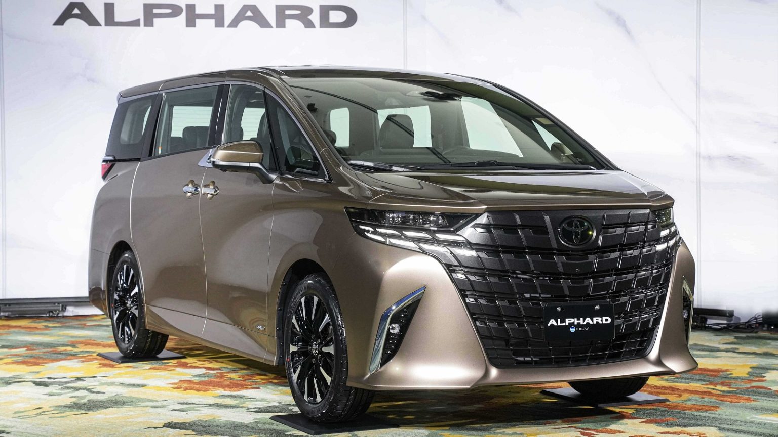 大改Alphard上市一週累積訂單已破3千張 和泰透露現在下訂至少需等兩年 | 地球黃金線