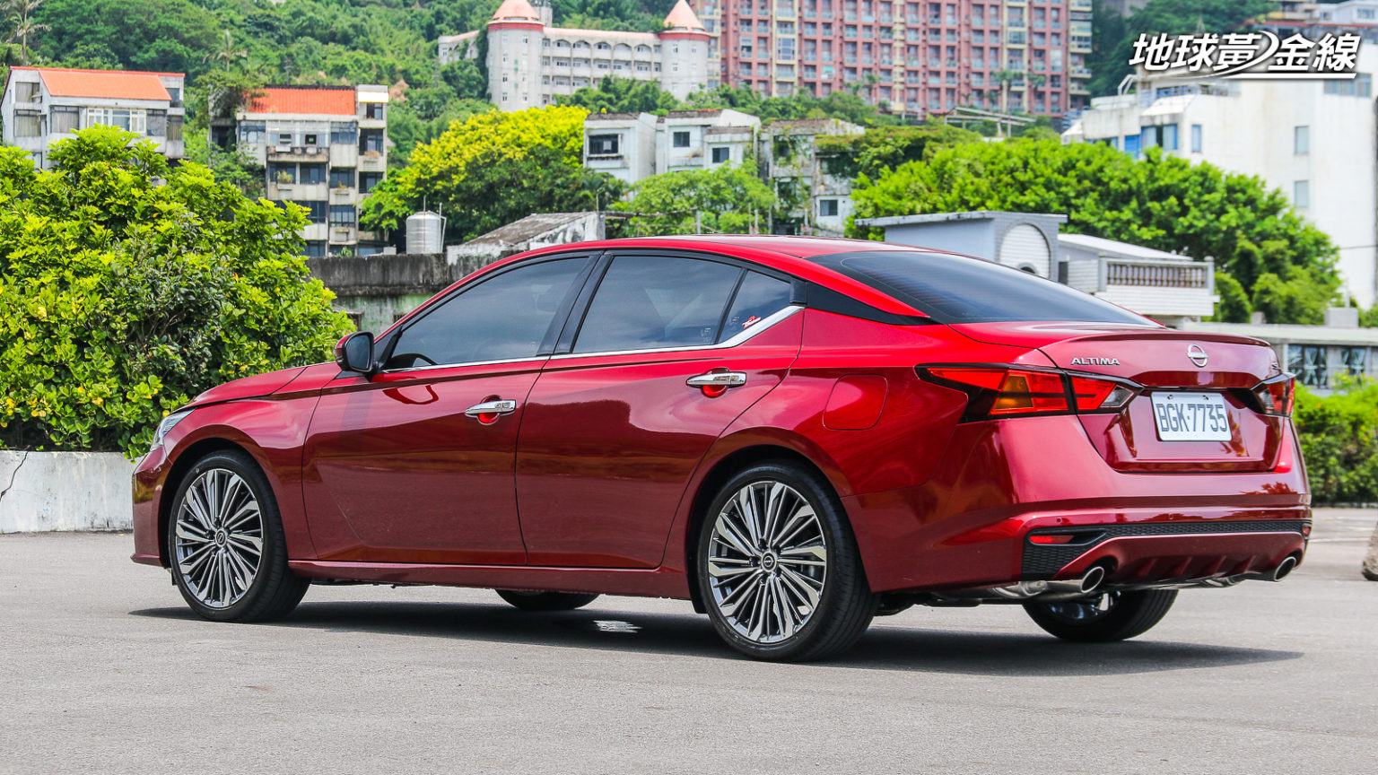 試駕／Nissan小改款Altima好料大方給 面面俱到更顯旗艦房車氣勢 | 地球黃金線