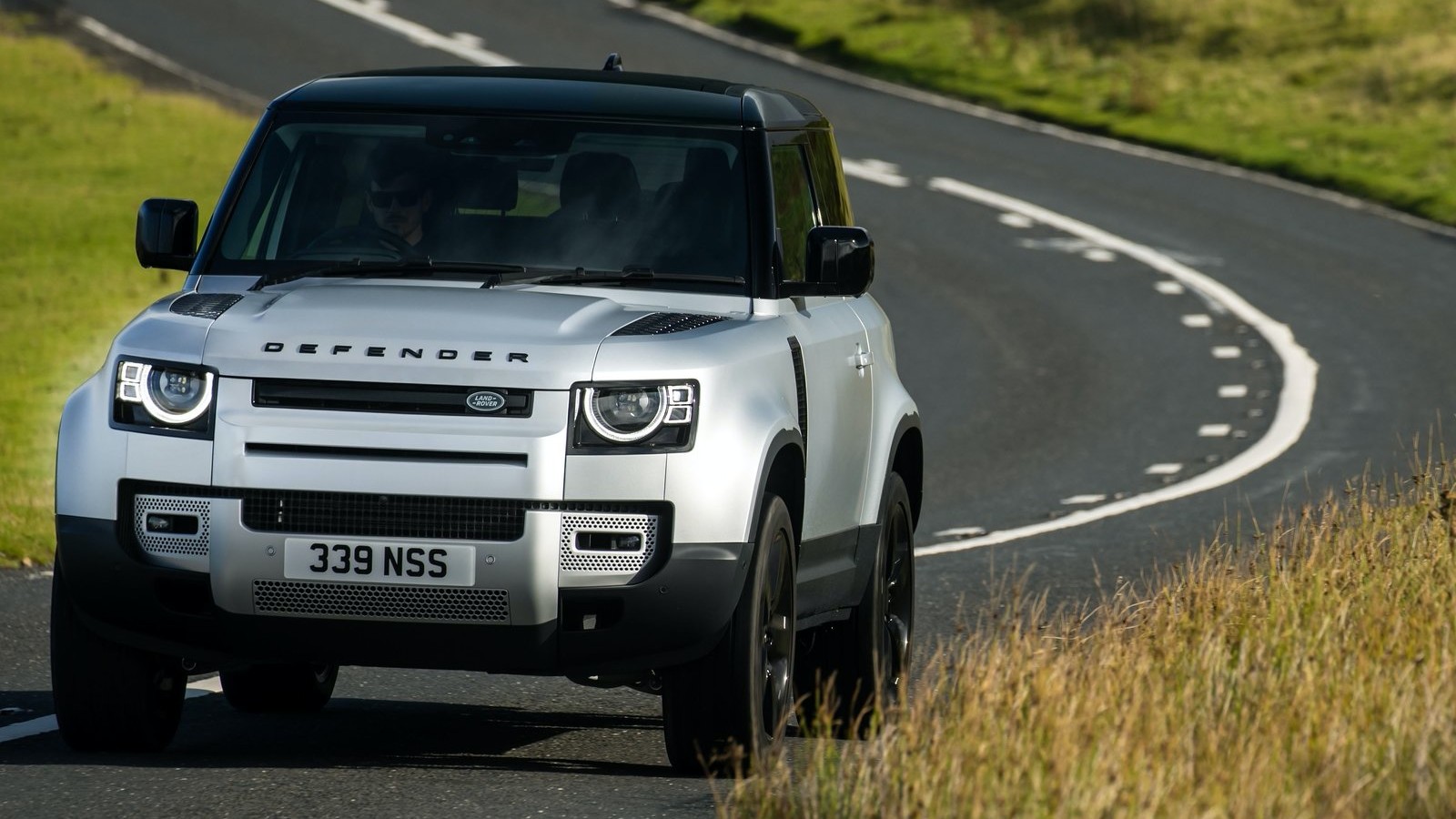 2027年有望見到「小Defender」？ JLR持續推動電氣化越野休旅 | 地球黃金線