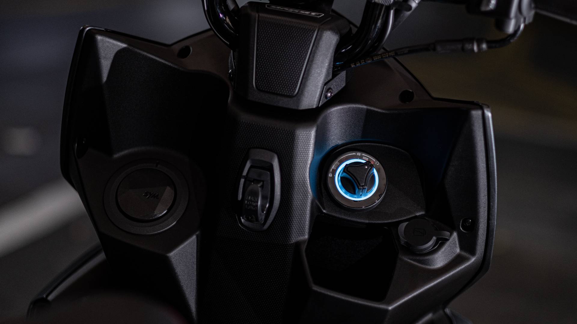 23年式SYM DRGBT進化「黑龍」再抗漲！ 三陽「最強白牌旗艦」質感升級 | 地球黃金線