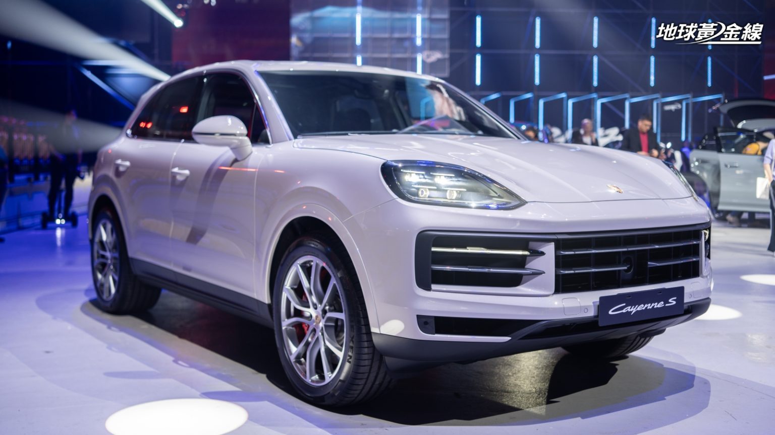 Porsche Cayenne小改接單破1,500張！ S版改搭V8心臟三動力369萬起上市 | 地球黃金線