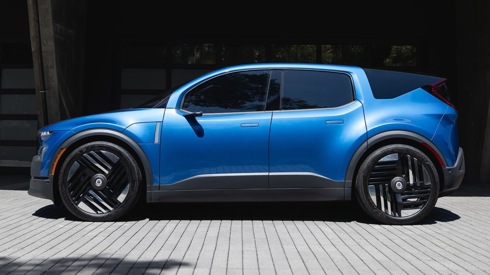 Fisker Pear準量產版完整亮相 鴻海代工6座純電休旅只要95.2萬！ | 地球黃金線