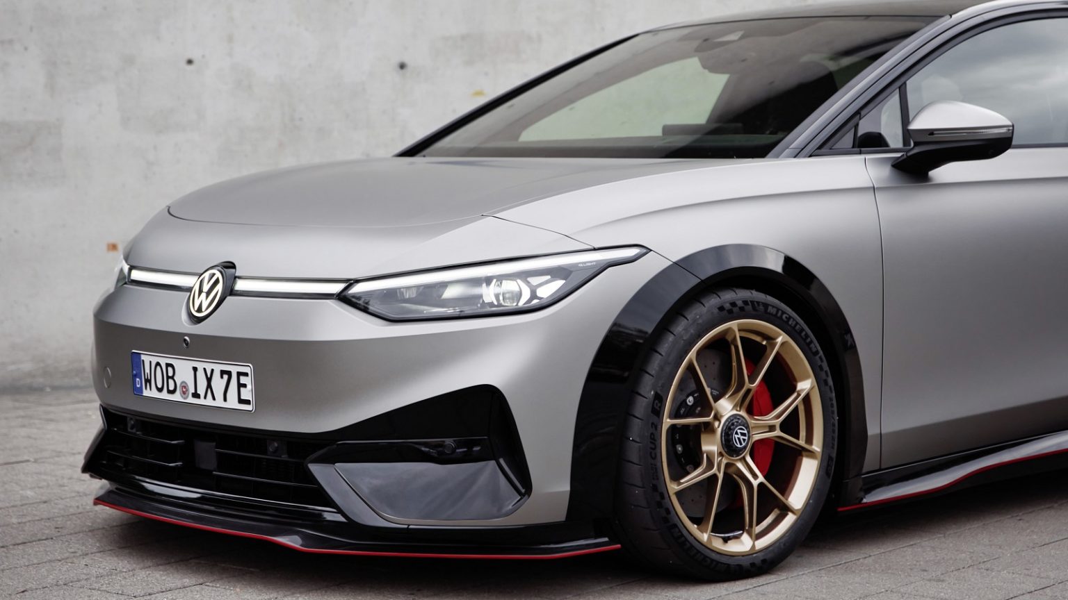 ID.7有望推性能強化版？ 558匹馬力ID.X Performance性能純電房車瑞士現身 | 地球黃金線