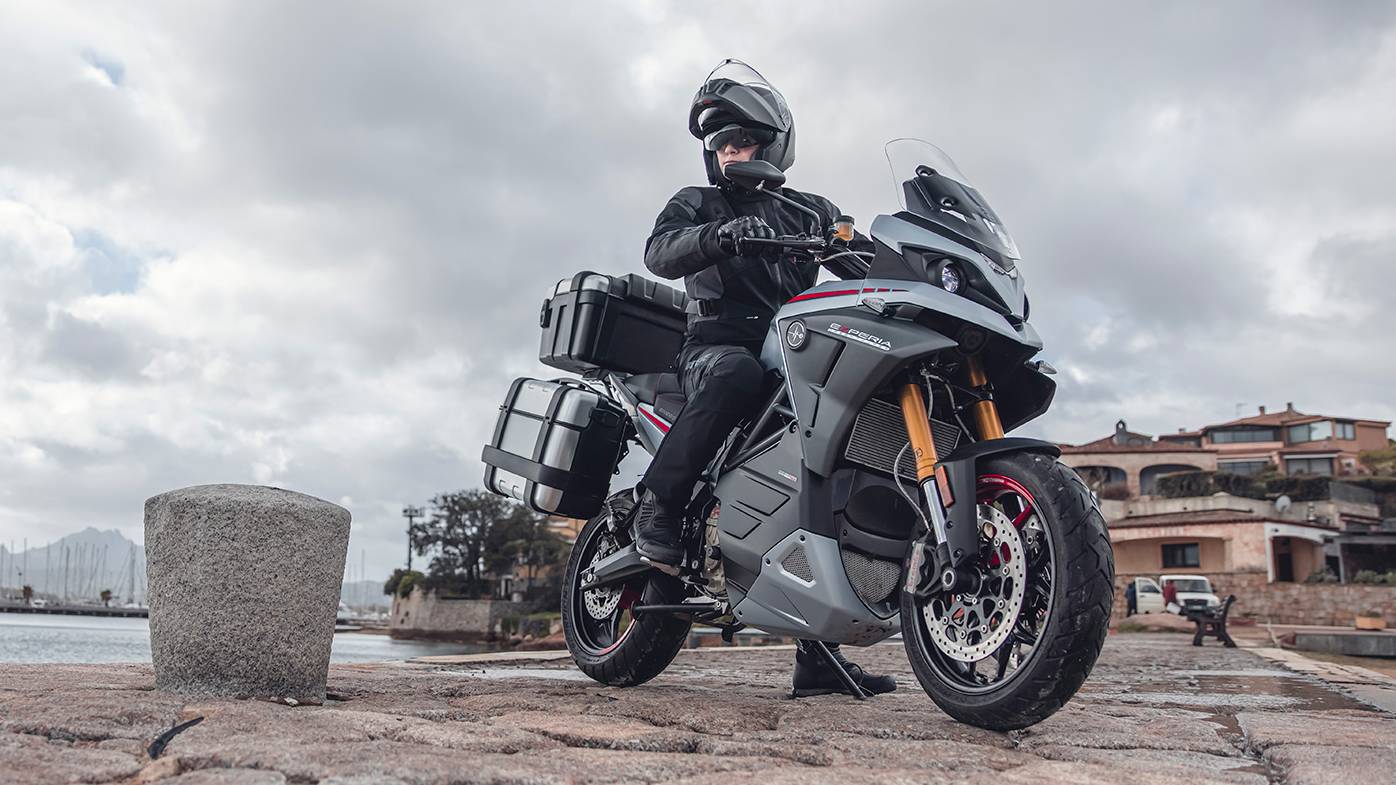 Energica Experia紅牌電動休旅重機續航力256公里 國內預購優惠價143.8萬 | 地球黃金線