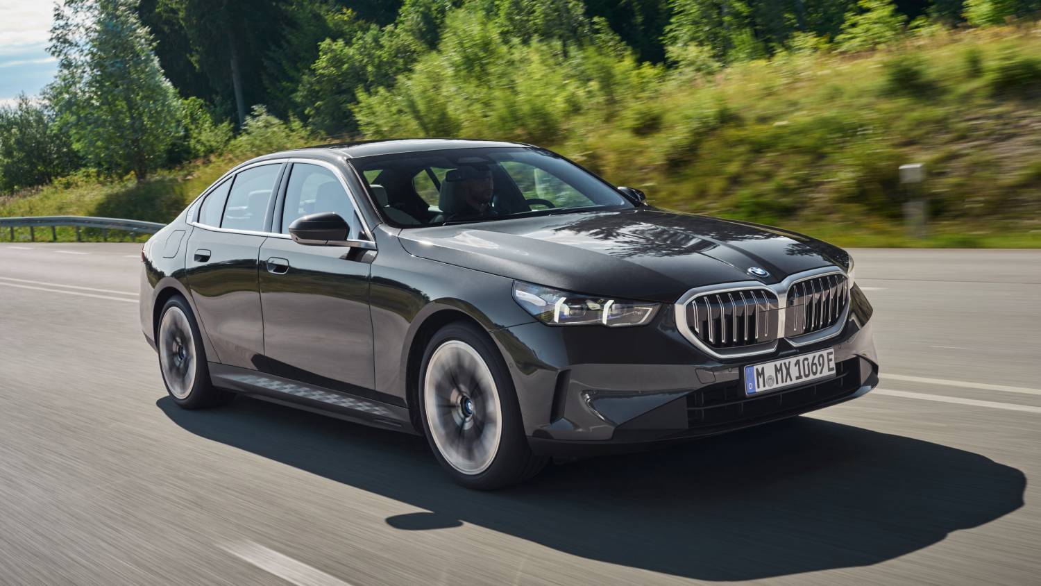 新世代BMW 530e與550e德國售價公佈 插電式豪華房車新台幣222萬元起入手 | 地球黃金線