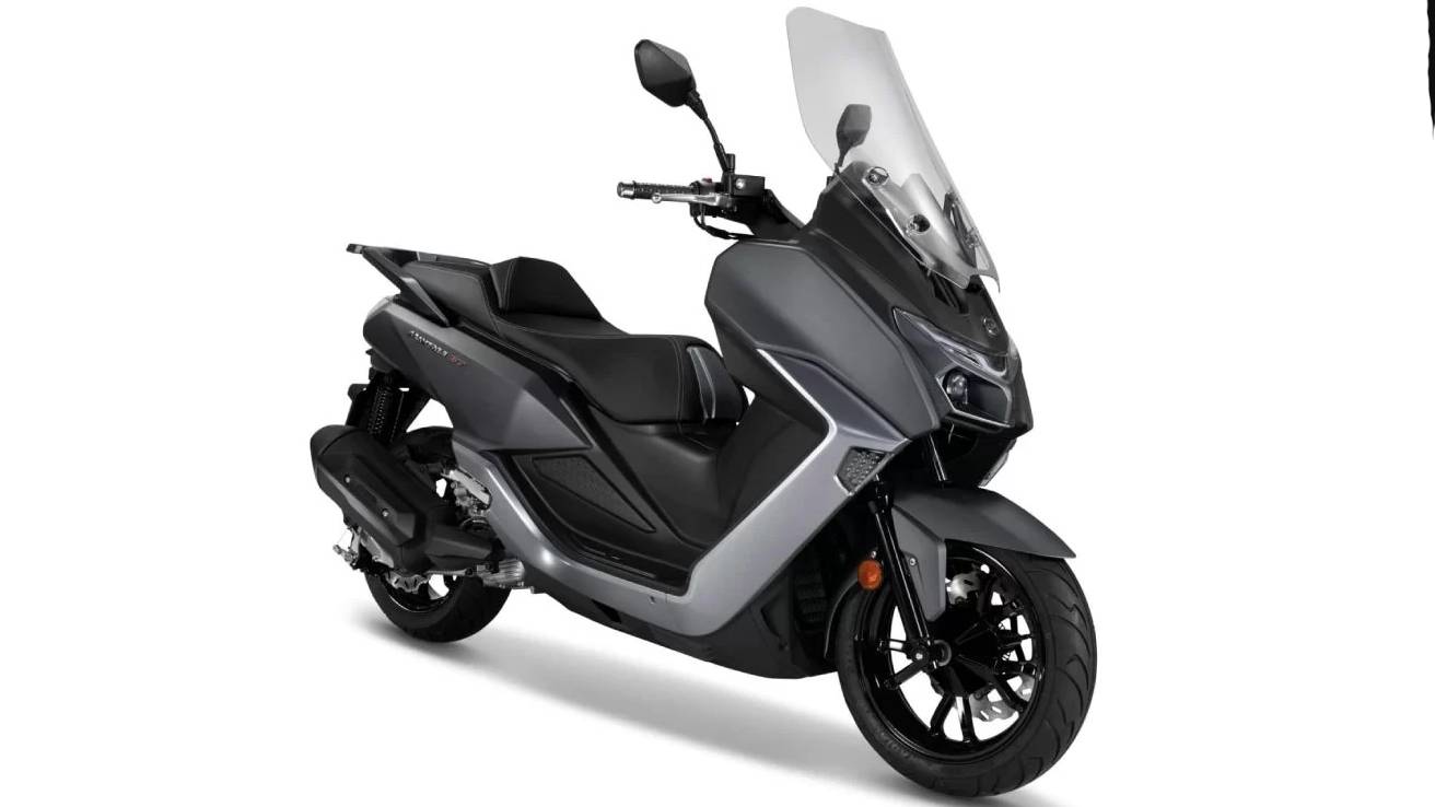 SYM米蘭車展不只大改DRGBT！ 外媒揭「插電式油電機車」與6款燃油機車 | 地球黃金線